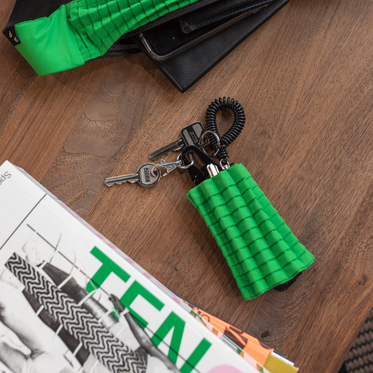 Key Holder With Keychain & Carabiner Clip - Petit Pli